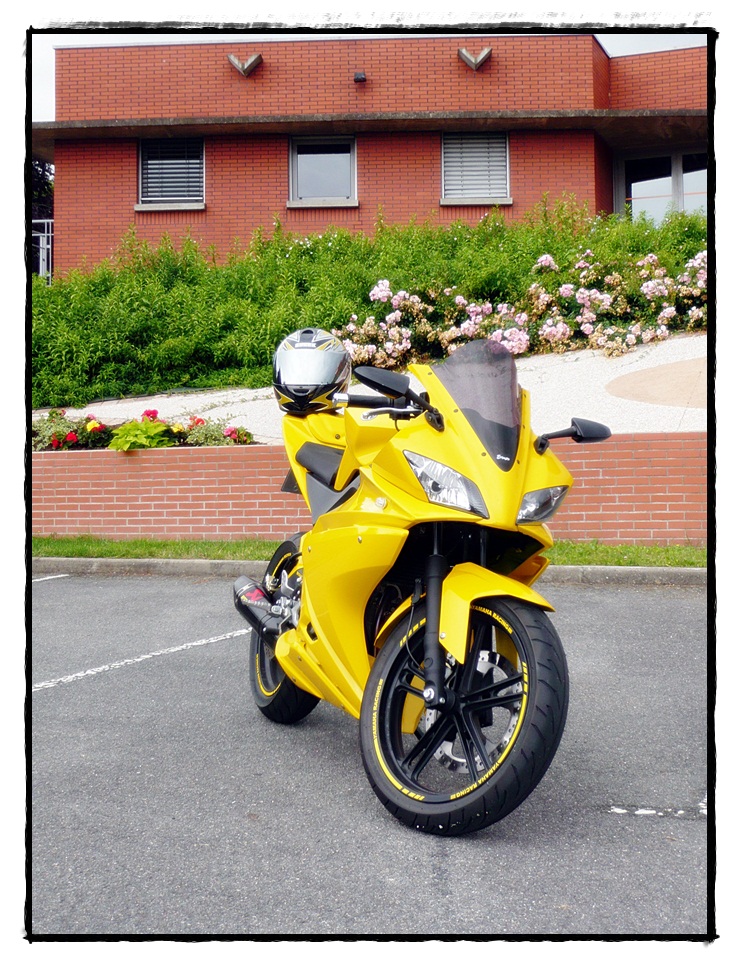 Yamaha Yzf R125 Yellow